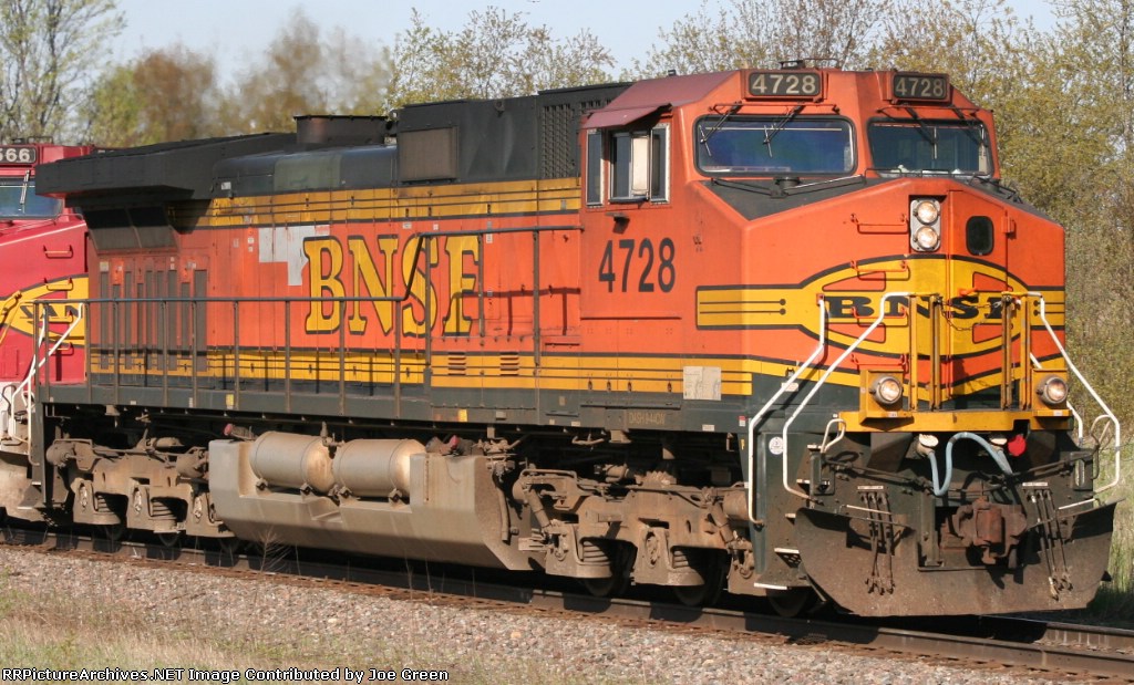 BNSF 4728